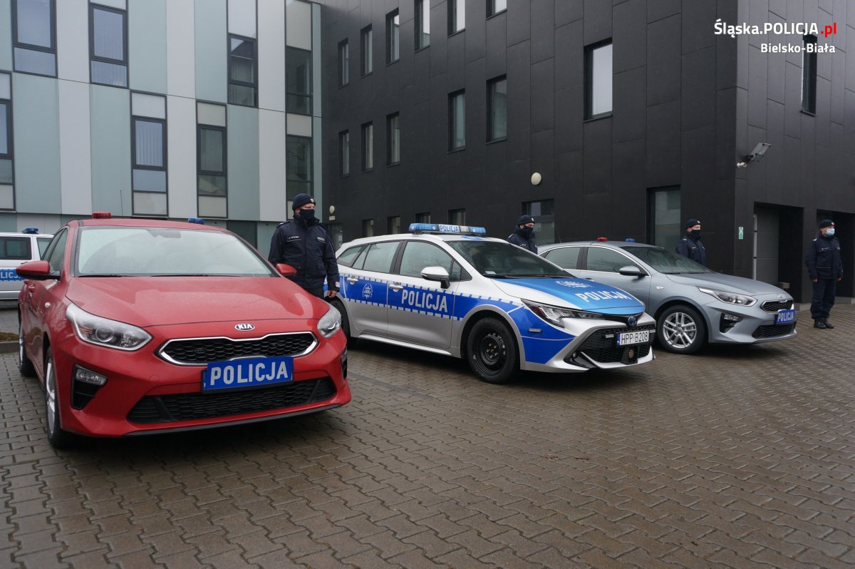 W 2021 roku flota Śląskiej Policji wzbogaca się aż o 131 samochodów ...